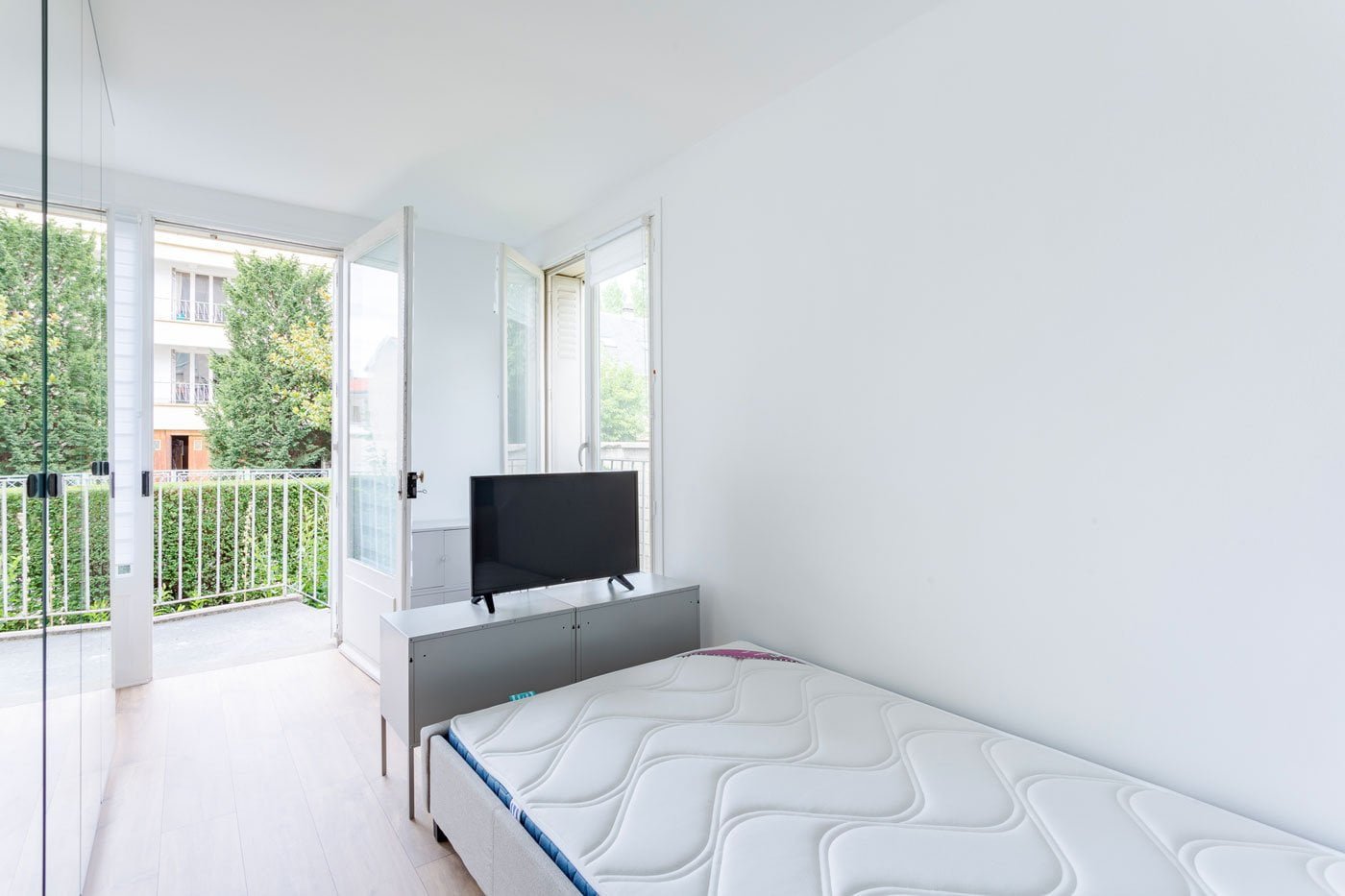 Fully furnished and equipped room of 9.5 m² with a terrace – Colocation ...